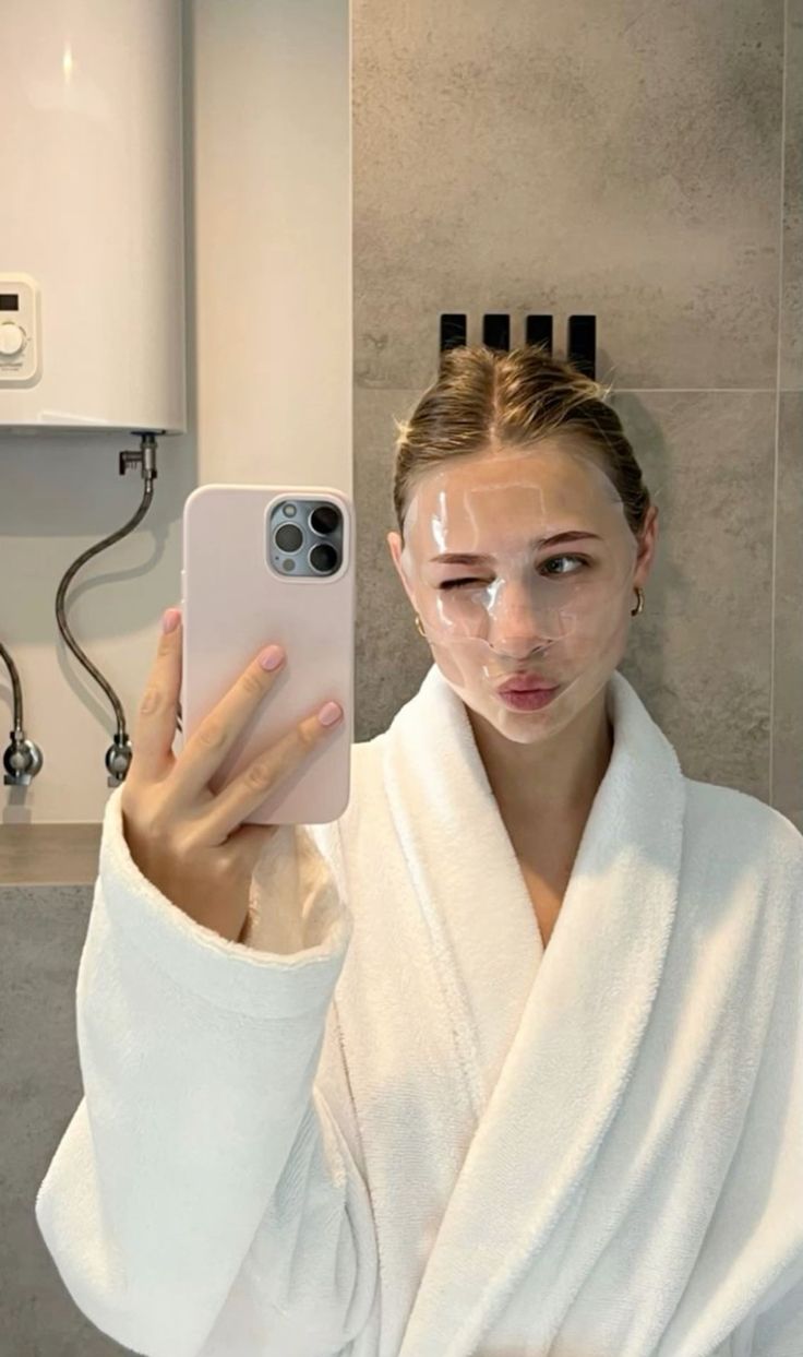WellNature: Transform Your Skin with Our Overnight Collagen Face Mask
